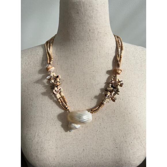 No brand | Jewelry | Beaded Shell Necklace | Poshmark